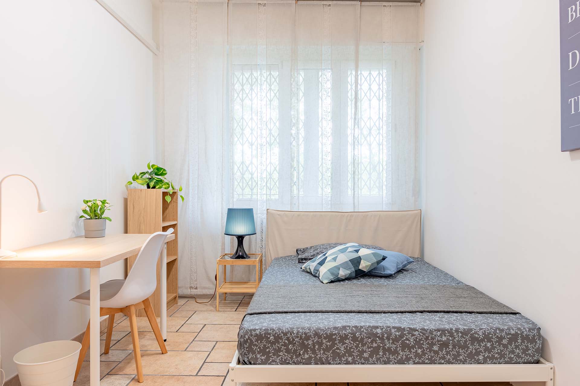 Private room for students or young workers in via Litta Modignani 87 ...