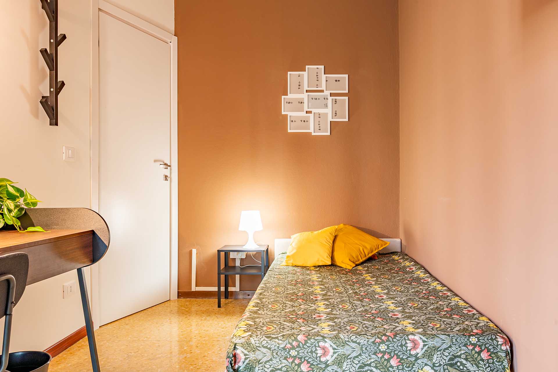 Private room for students or young workers in via Donadoni 1, Milan ...